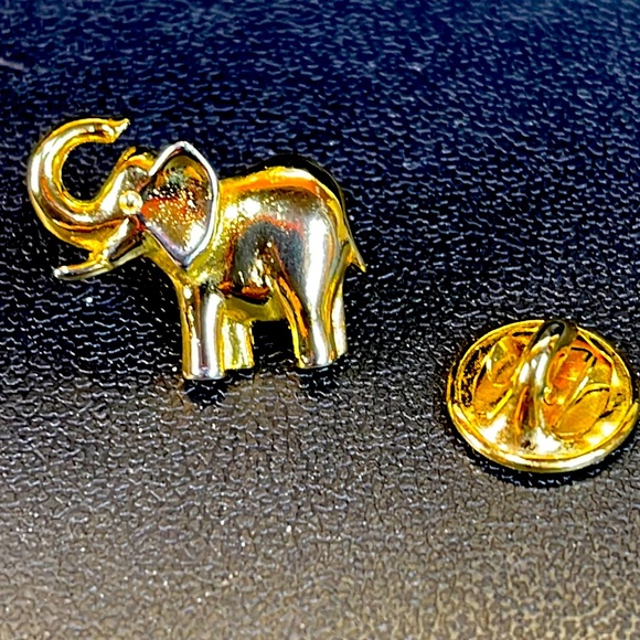 Jewelry | Vintage Gold Color Fashion Elephant Pin | Poshmark